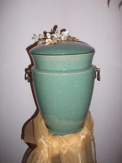 Särge und Urnen - Leistungen | JEGUST-HEISE Bestattungen Strausberg und ...